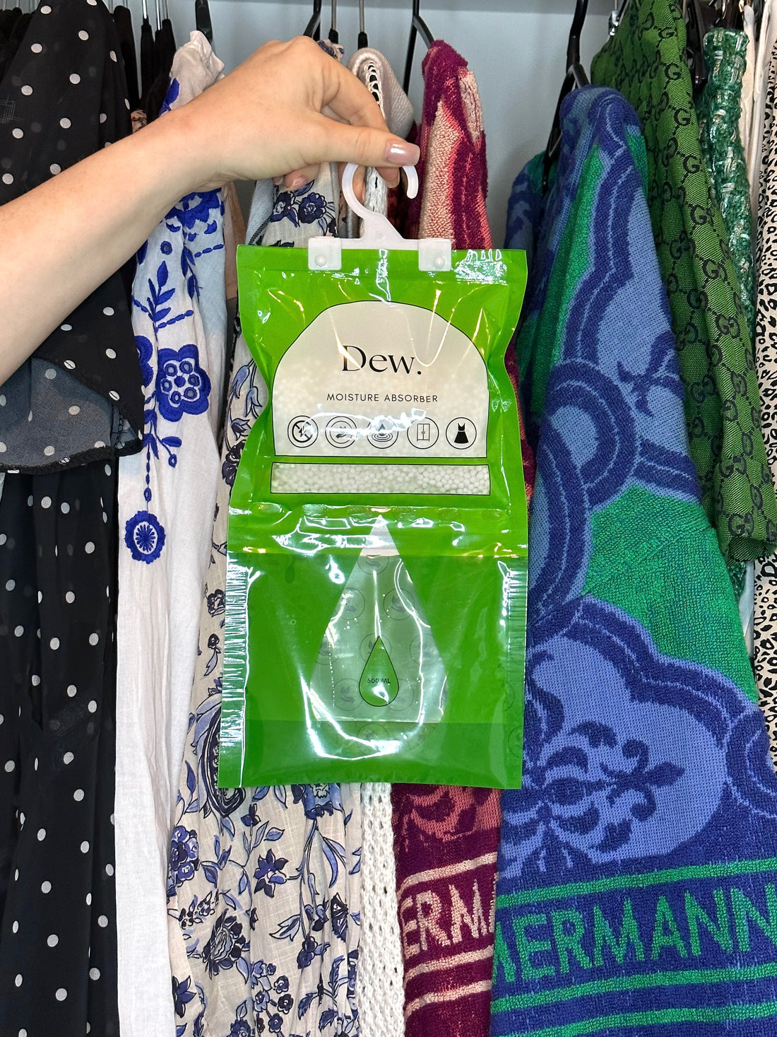 Dew. | Hanging Moisture Absorbers